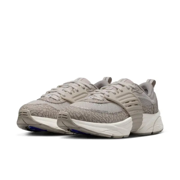 JORDAN Trunner O/s Athletic Shoes - Grey