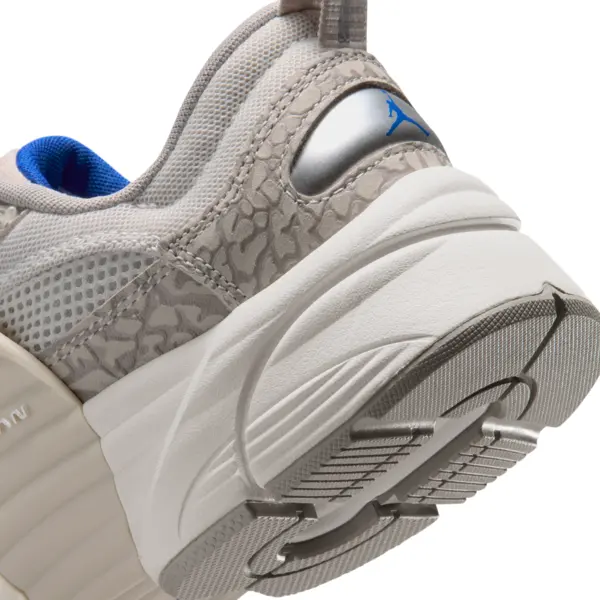 JORDAN Trunner O/s Athletic Shoes - Grey
