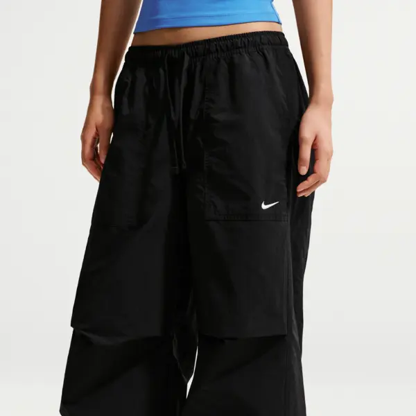 Nike Sportswear Loose Mid-rise Structured Pants