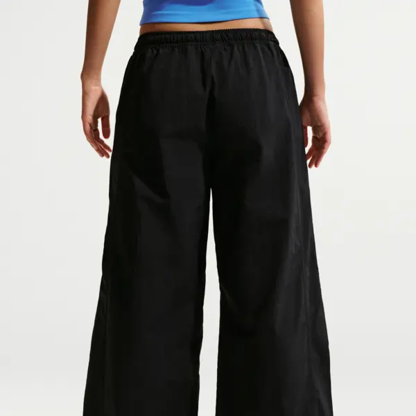 Nike Sportswear Loose Mid-rise Structured Pants