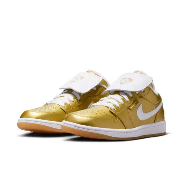 JORDAN 1 Low Shoes - Brown