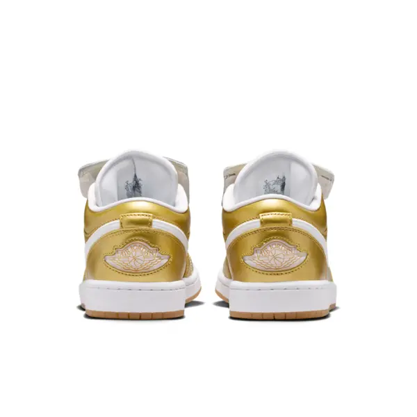 JORDAN 1 Low Shoes - Brown