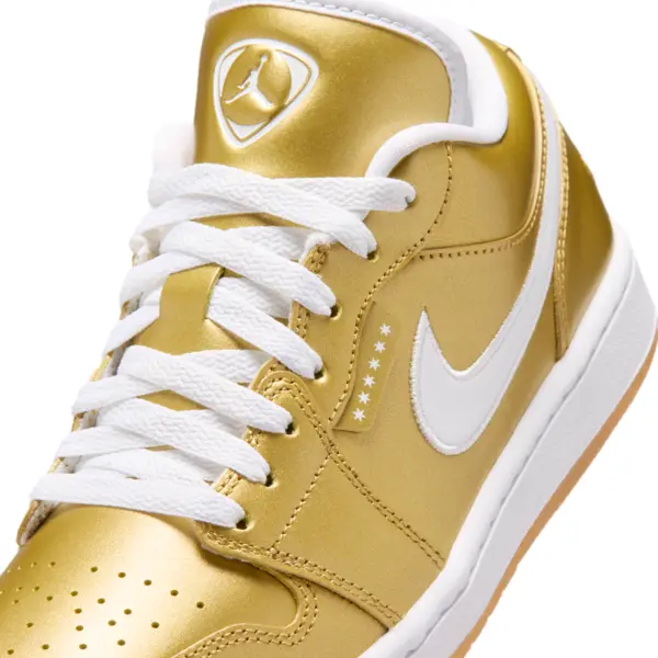 JORDAN 1 Low Shoes - Brown
