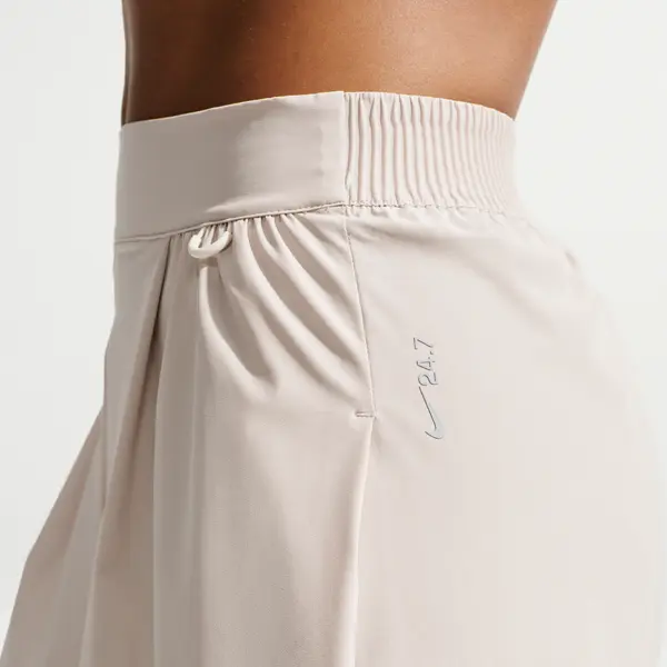 Nike 24.7 Perfectstretch Dri-fit High-waisted Shorts - Brown