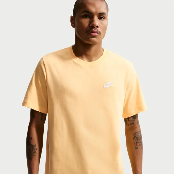Nike Sportswear Club T-shirt - Brown