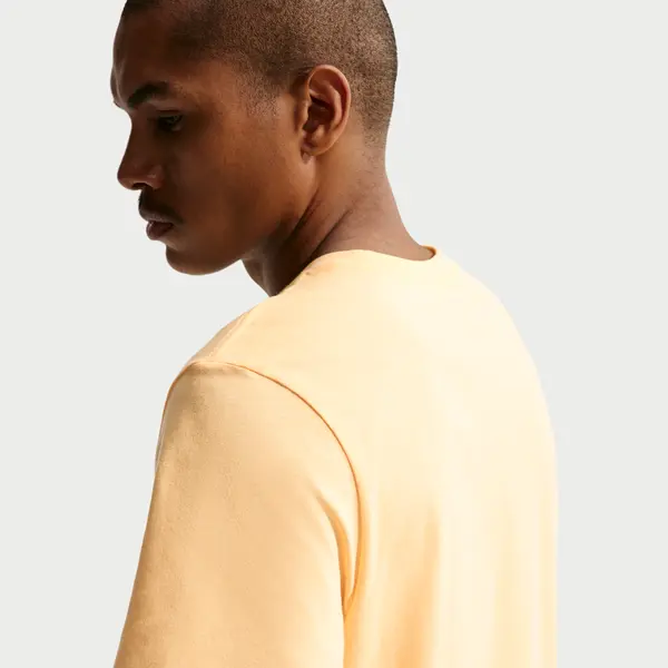 Nike Sportswear Club T-shirt - Brown