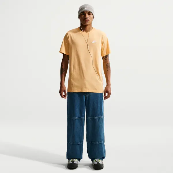Nike Sportswear Club T-shirt - Brown