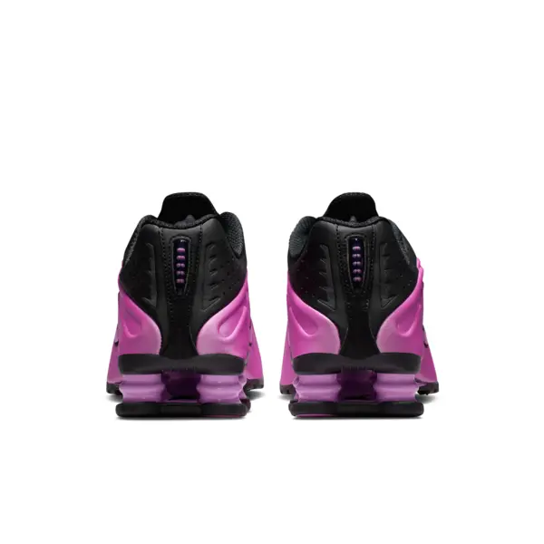 Nike Shox R4 Sneakers - Black