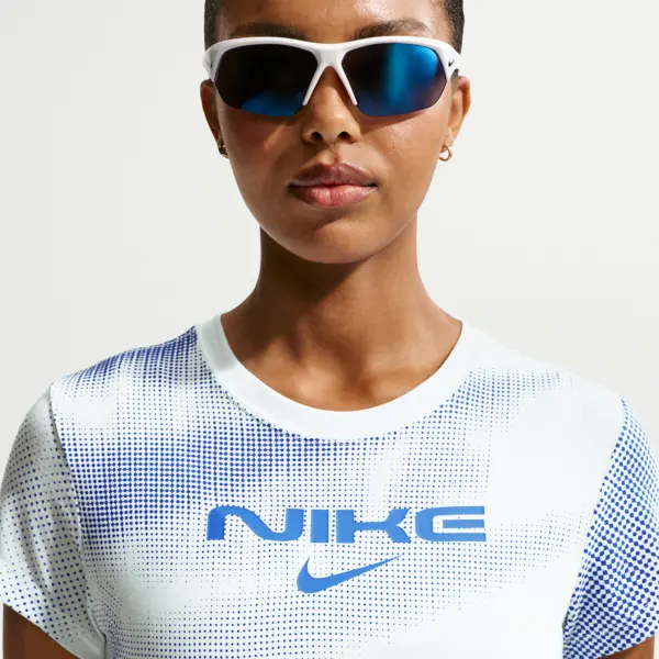 Nike Sportswear Chill Knit Slim Cropped T-shirt - Green