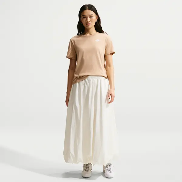 Nike Sportswear Club Essentials T-shirt - Brown