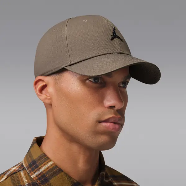 JORDAN Rise Structured Metal Jumpman Hat - Grey