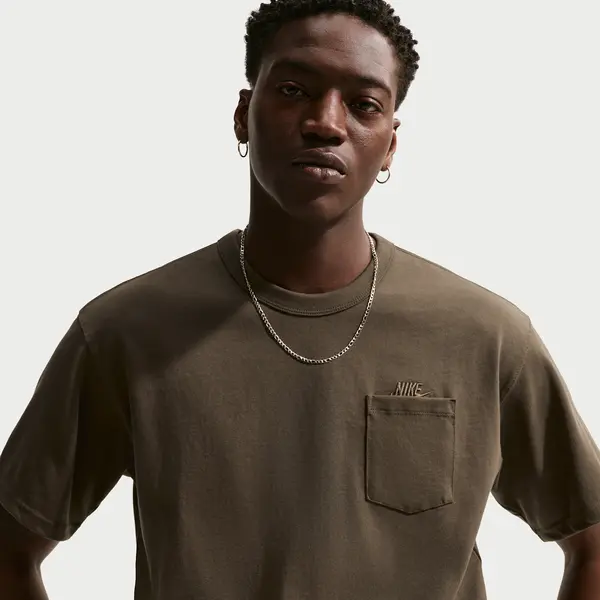 Nike Sportswear Premium Essentials T-shirt - Brown