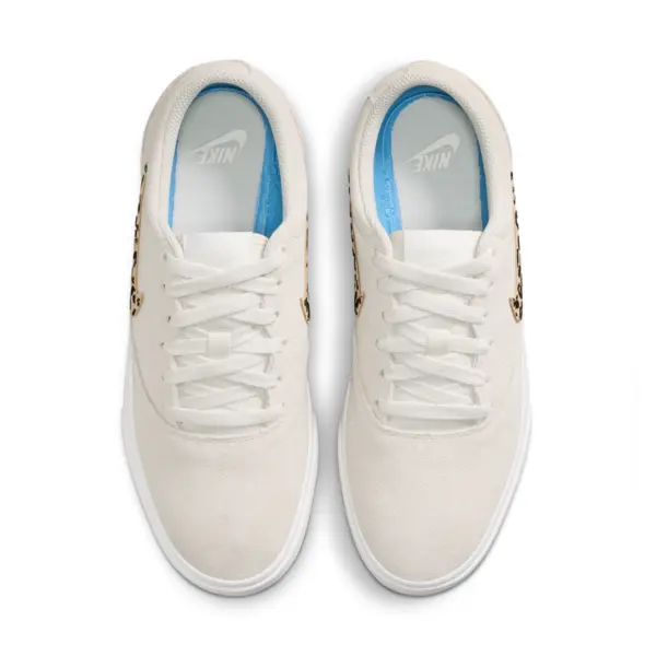 Nike Charge Suede Se Low-top Sneakers - Grey