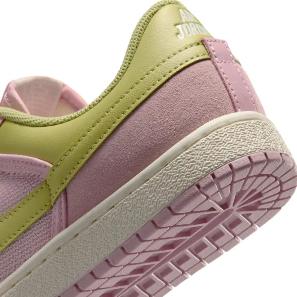 JORDAN Skyline Low Athletic Shoes