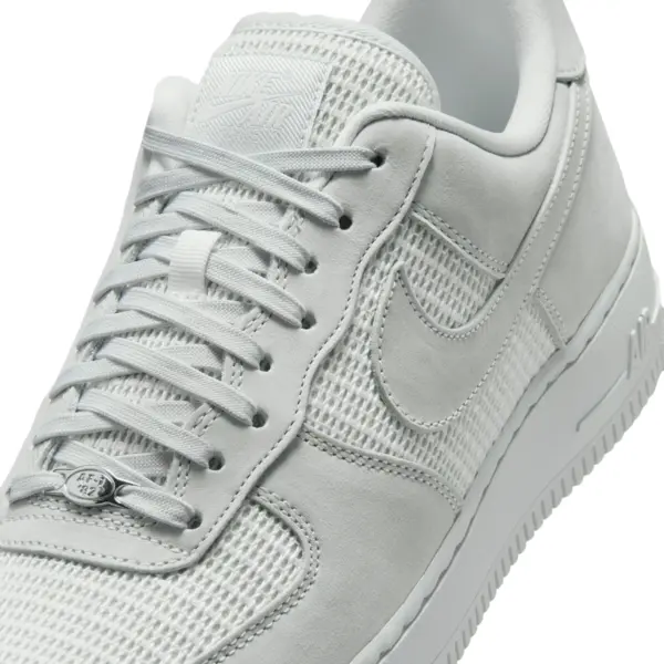 Nike Air Force 1 '07 Lv8 Sneakers - White