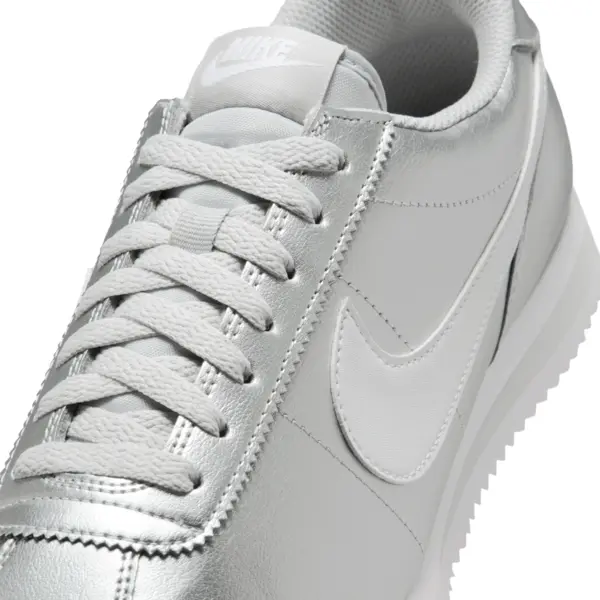 Nike Cortez Sneakers - Grey