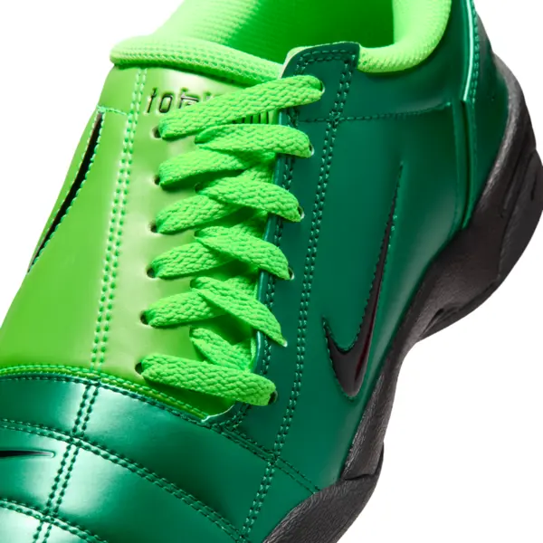 Nike Total 90 Athletic Sneakers - Green