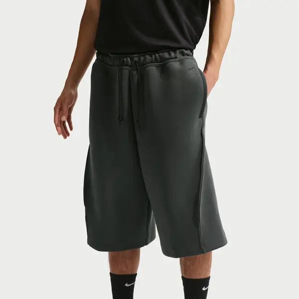 Nike Tech Fleece Oversized Shorts - Grey