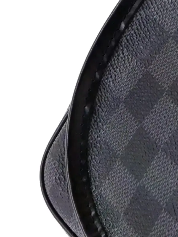 LOUIS VUITTON Daniel Messenger Bag Damier Graphite Gm