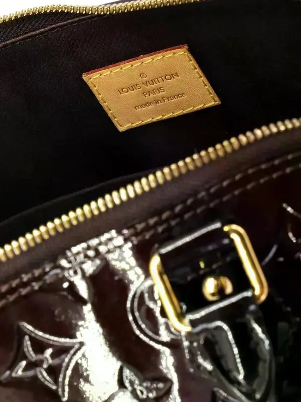 LOUIS VUITTON Alma Handbag Monogram Vernis Pm - Red
