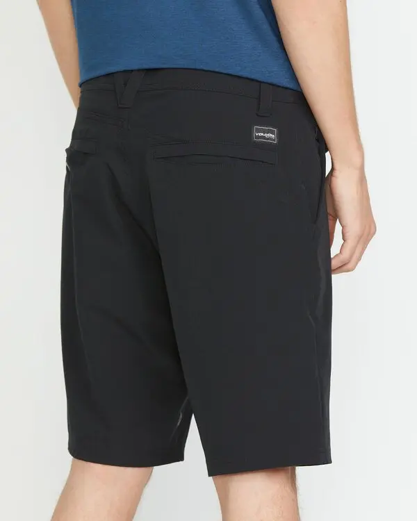 Volcom 20" Modern Fit Shorts - Black