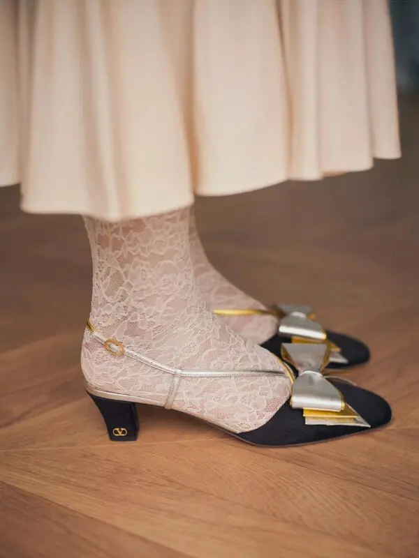 Valentino Garavani Bowow Slingback Pumps In Moiré Fabric - Black