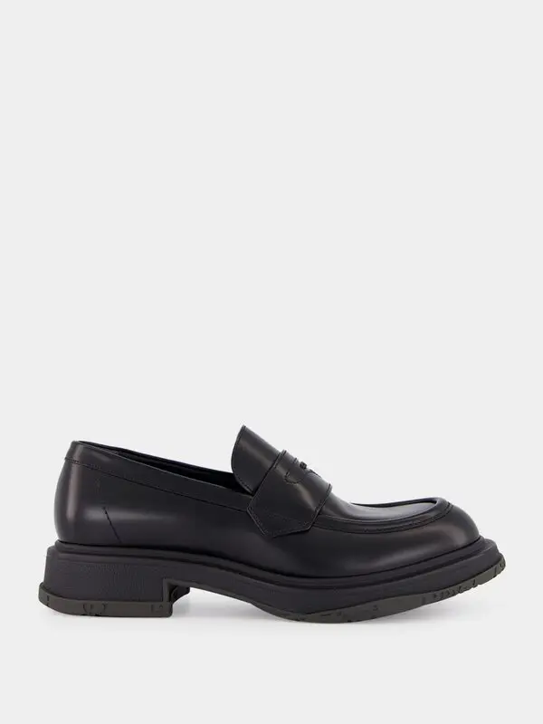 Gucci Leather Loafers With Tonal Logo - Black