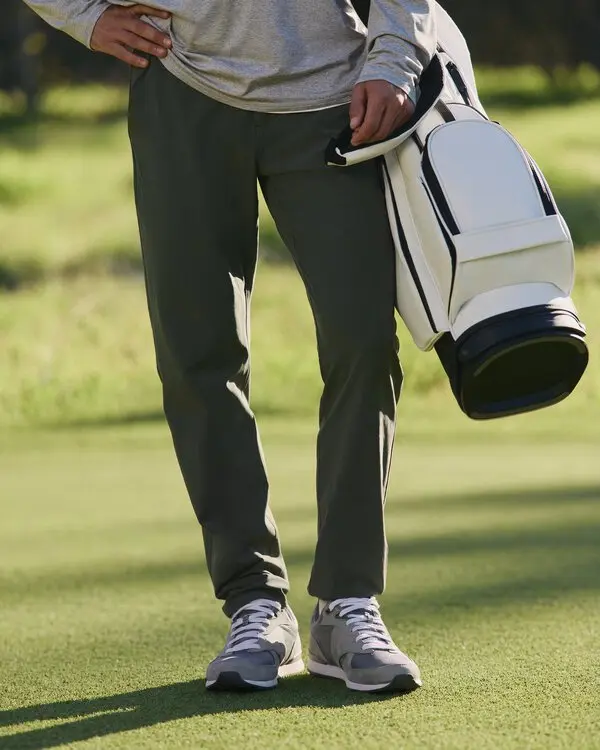 Vuori Aim Trouser Athletic Slim Fit - River Rock