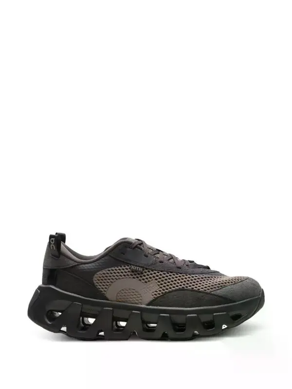 On X Kith K-tech 2 Thorn Ganache Sneakers - Grey