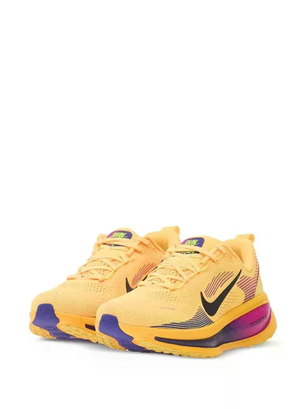 Nike Vomero 18 Lace-up Sneakers - Yellow