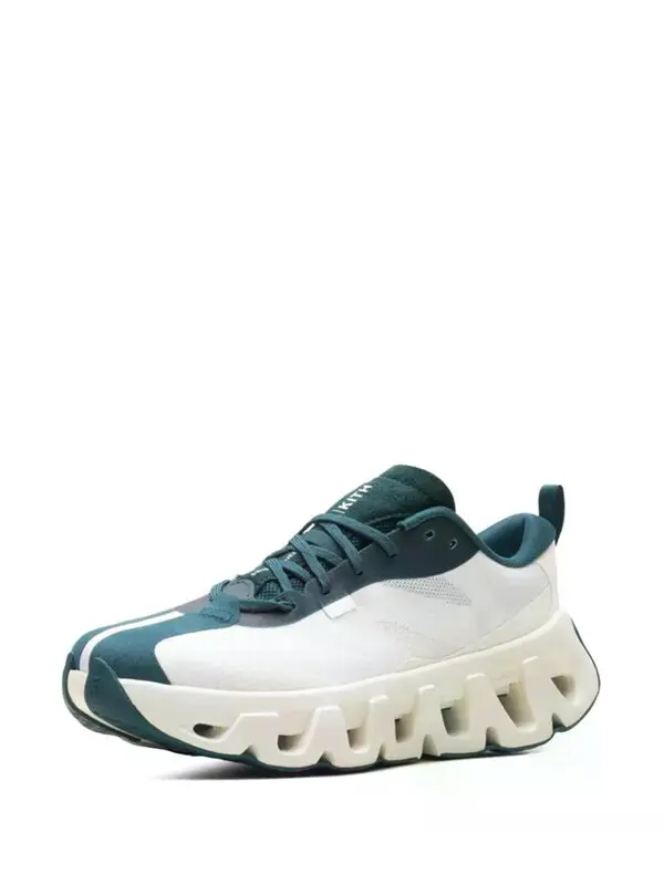 On K-tech 1 Tofu/moss Green Sneakers