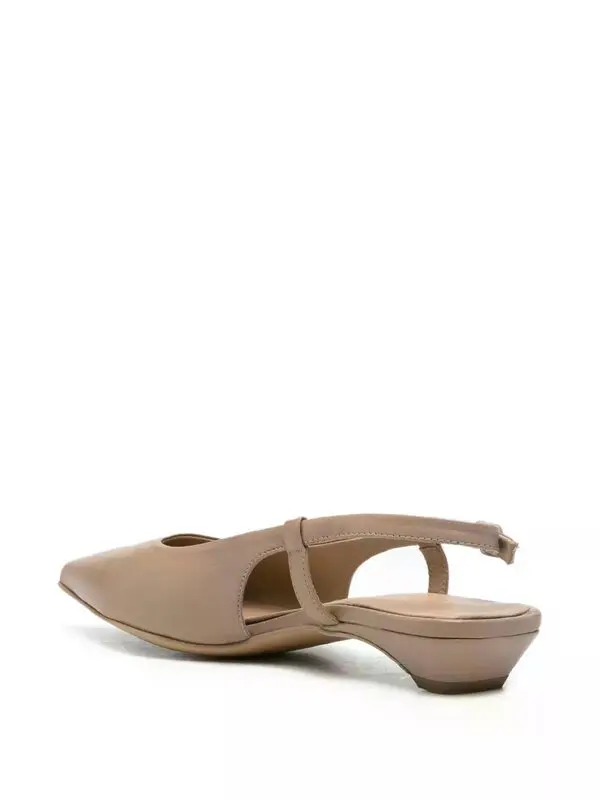 POMME D´OR Pointed Slingback Pumps
