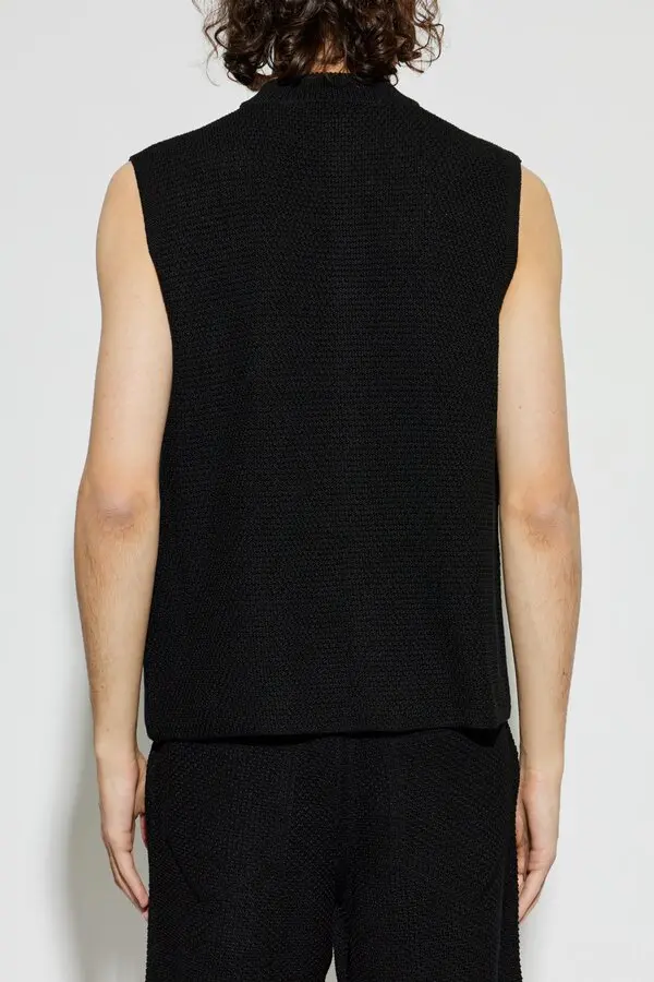 Issey Miyake Vest With Pockets - Black