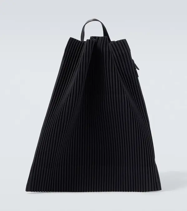 Issey Miyake Homme Plissé Drawstring Pleats Shoulder Bag - Black