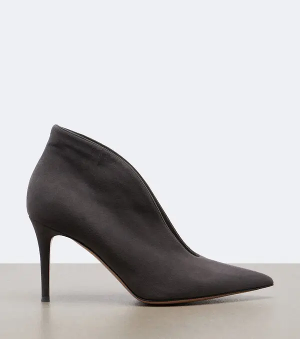 GIANVITO ROSSI Vania Suede Pointed Toe Pumps - Grey