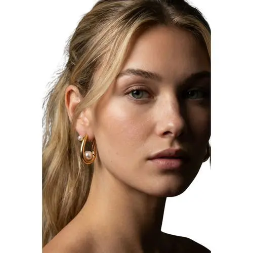 AKALIA Margot Pearl Huggie Earrings