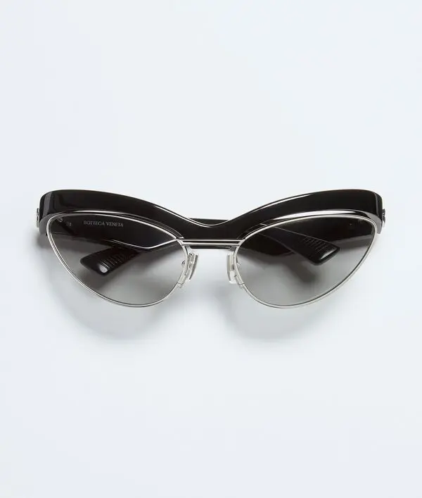 Bottega Veneta Duo Angle Cat Eye Sunglasses - Black/grey