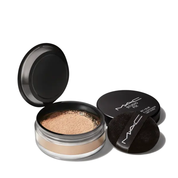 MAC COSMETICS Studio Fix Pro Set & Blur Weightless Loose Powder - Medium