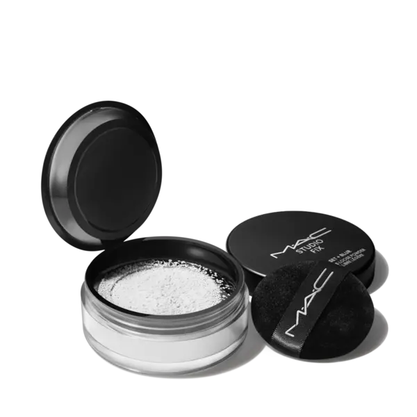 MAC COSMETICS Studio Fix Pro Set & Blur Weightless Loose Powder - Translucent