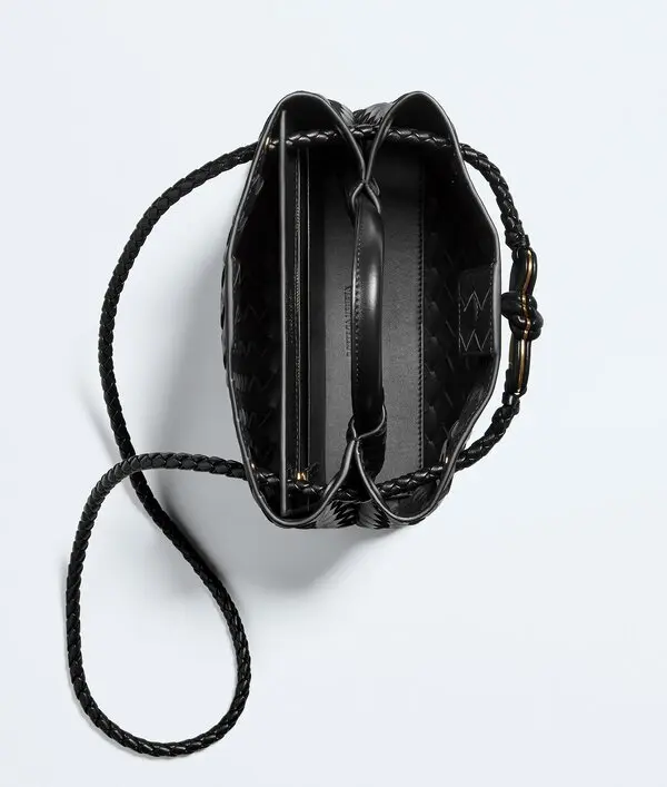 Bottega Veneta Intrecciato Leather Andiamo Top Handle Bag - Black