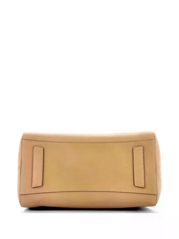 Givenchy Antigona Leather Medium Satchel - Neutrals