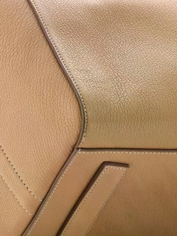 Givenchy Antigona Leather Medium Satchel - Neutrals