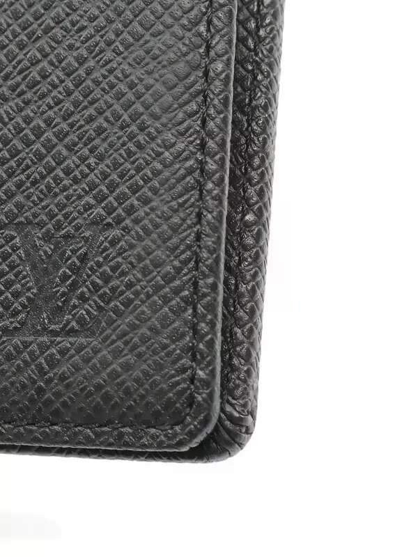 LOUIS VUITTON 2002 Textured Leather Wallet