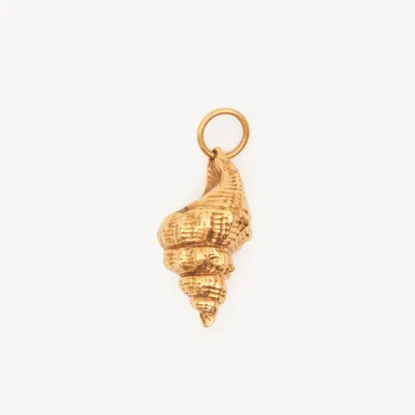 Chloé Alphabet Shell Charm - Gold Color
