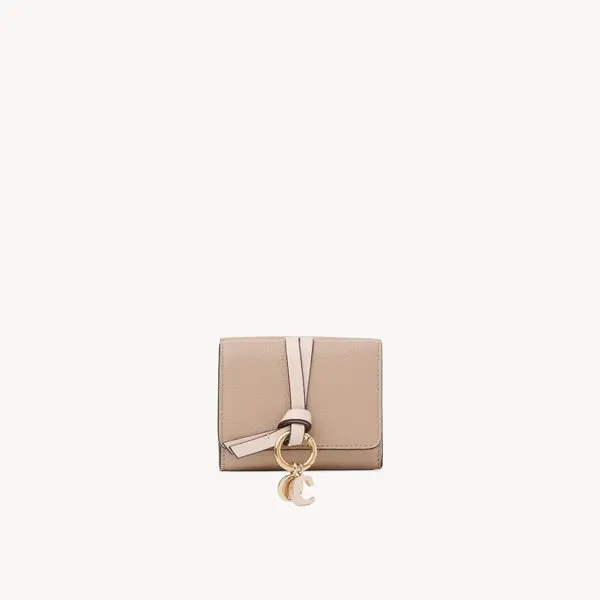Chloé Mini Alphabet Tri-fold In Grained Leather - Boyish Brown