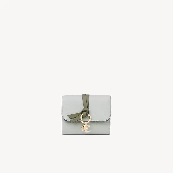 Chloé Small Alphabet Tri-fold In Grained Leather - Aqua Grey