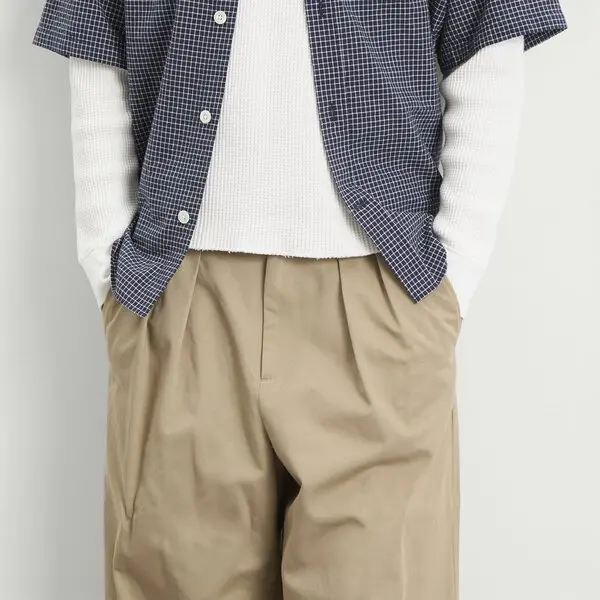 BEAMS New Wide Pleated Chino