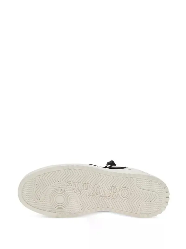 Off-White Floating Arrow Sneakers - Neutrals