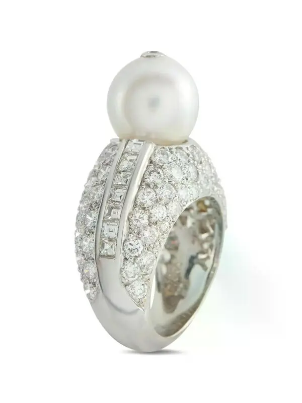 LB EXCLUSIVE 18k White Gold Diamond And Pearl Ring