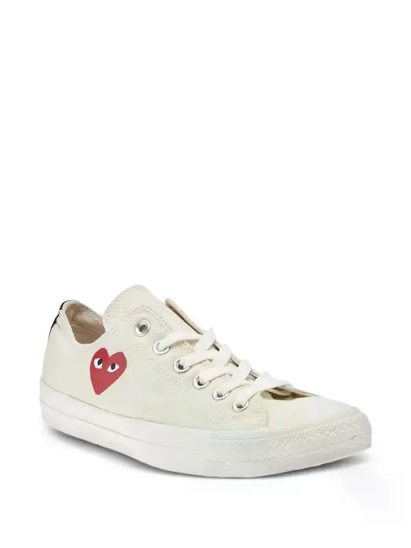 Comme Des Garçons Heart Low-top Sneakers